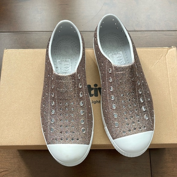 Native Shoes | Shoes | Brand New Jefferson Bling Gold Metallic Natives ...